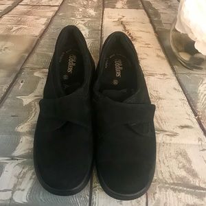 Cobbie Cuddlers | Shoes | Connie Cuddlers 400 Massage Insole Leather ...